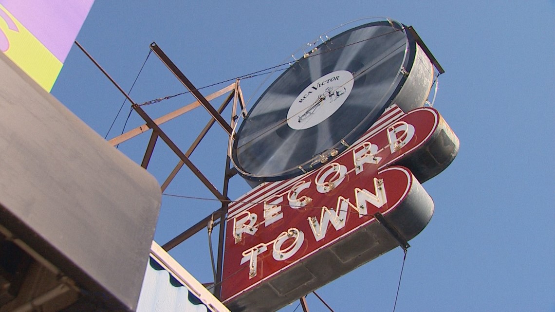 After 61 years on University Drive, Record Town packs up with a new ...