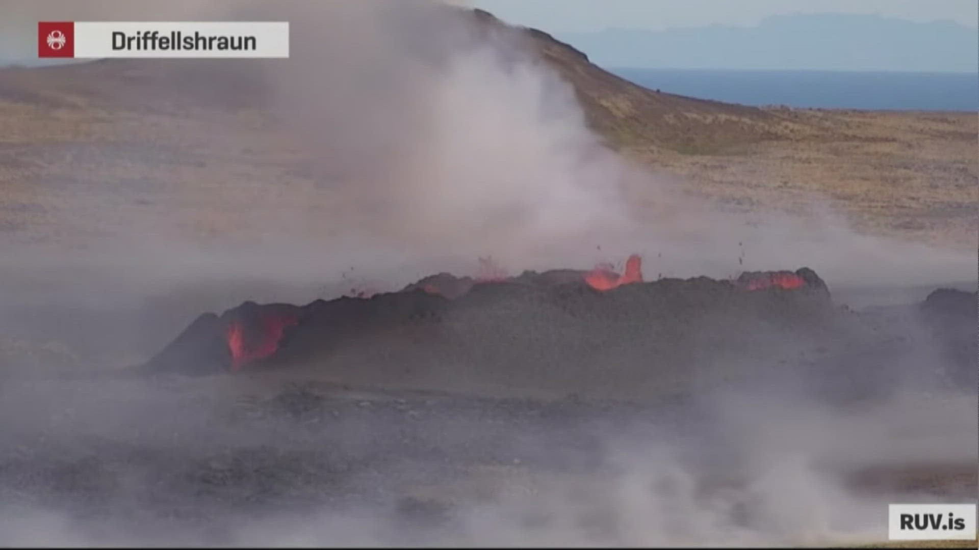 Live look at Iceland volcano eruption | wfaa.com