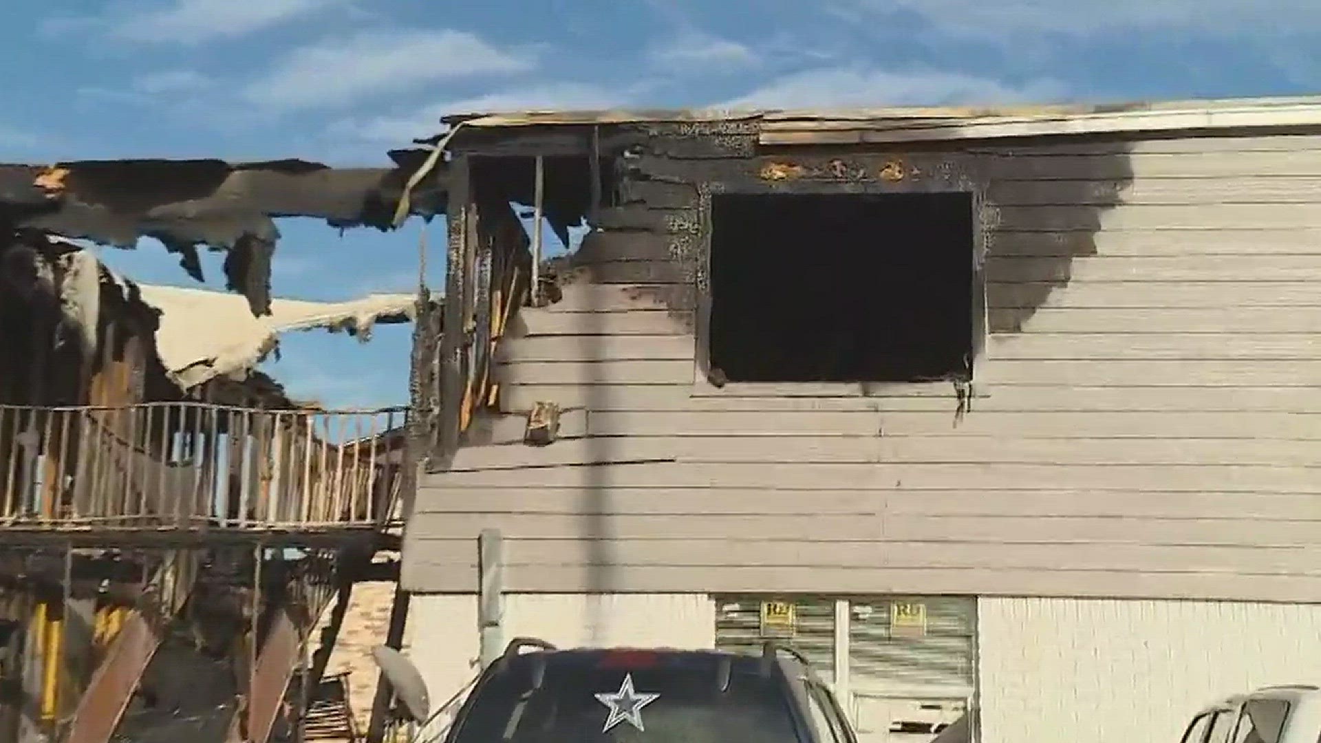 Man killed in Benbrook apartment fire, 16 displaced | wfaa.com