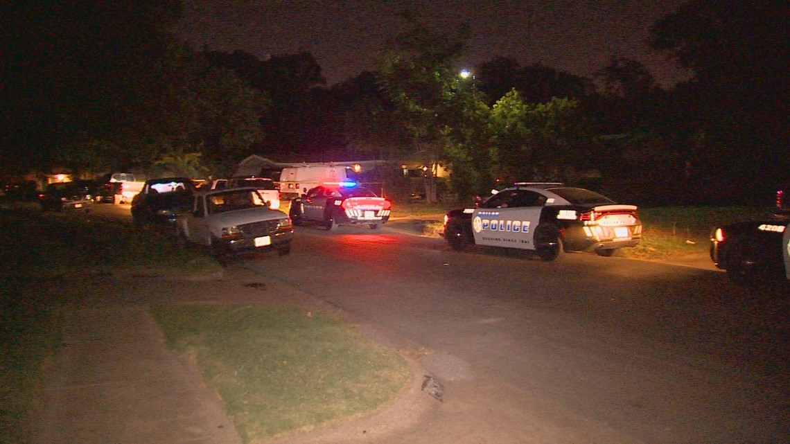 Two people shot, robbed in front yard in southwest Dallas, police say ...