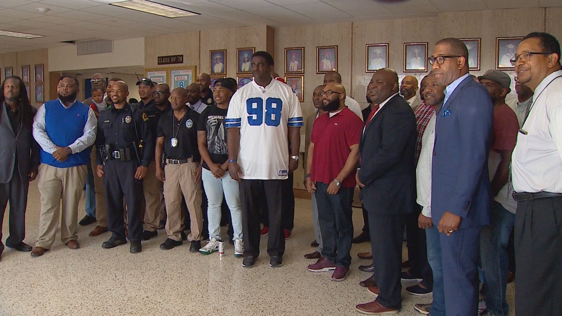 Male mentoring initiative works to make major impact in southern Dallas ...