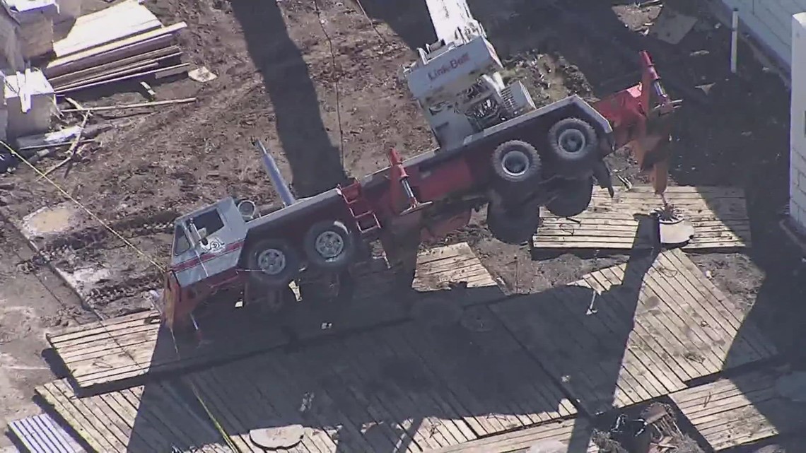 One killed in crane collapse at under-construction North Texas ...