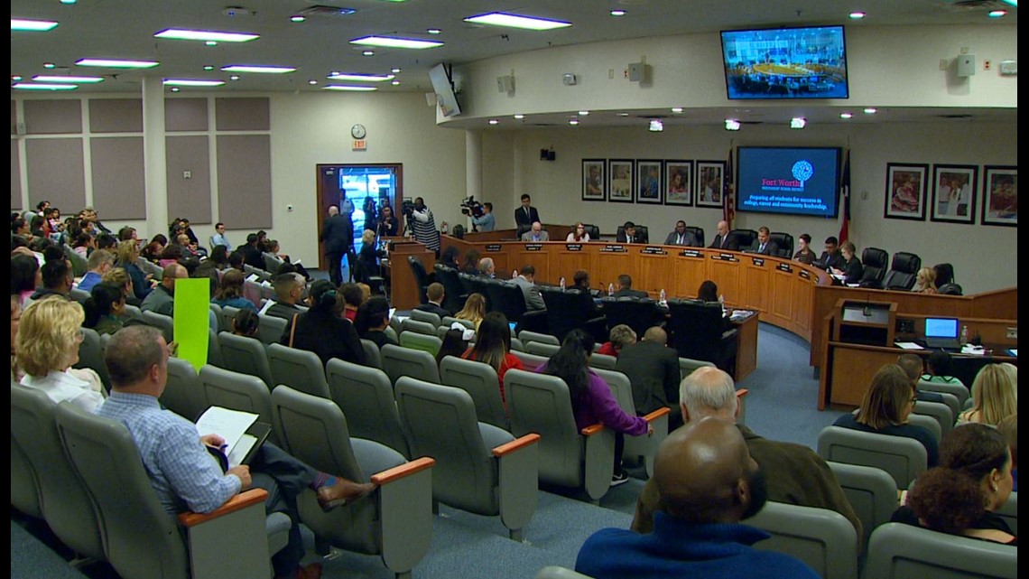 Fort Worth ISD approves controversial new zoning plan | wfaa.com