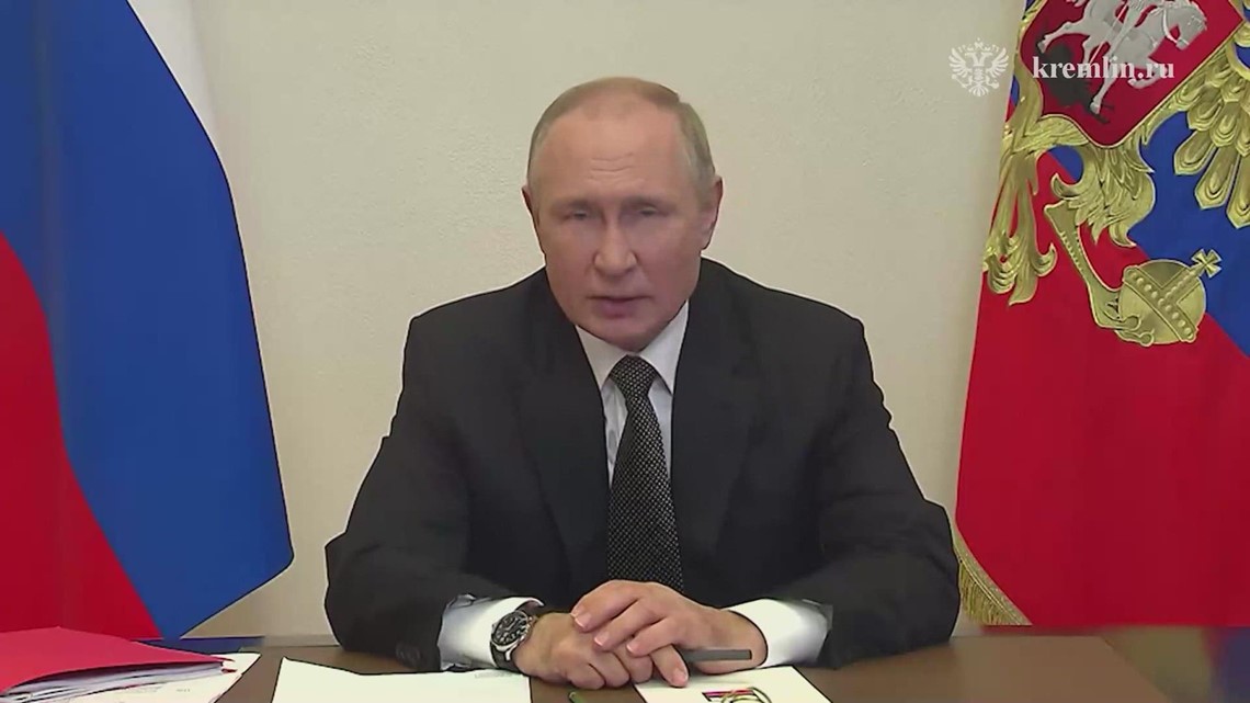 Putin declares martial law in annexed regions of Ukraine | wfaa.com