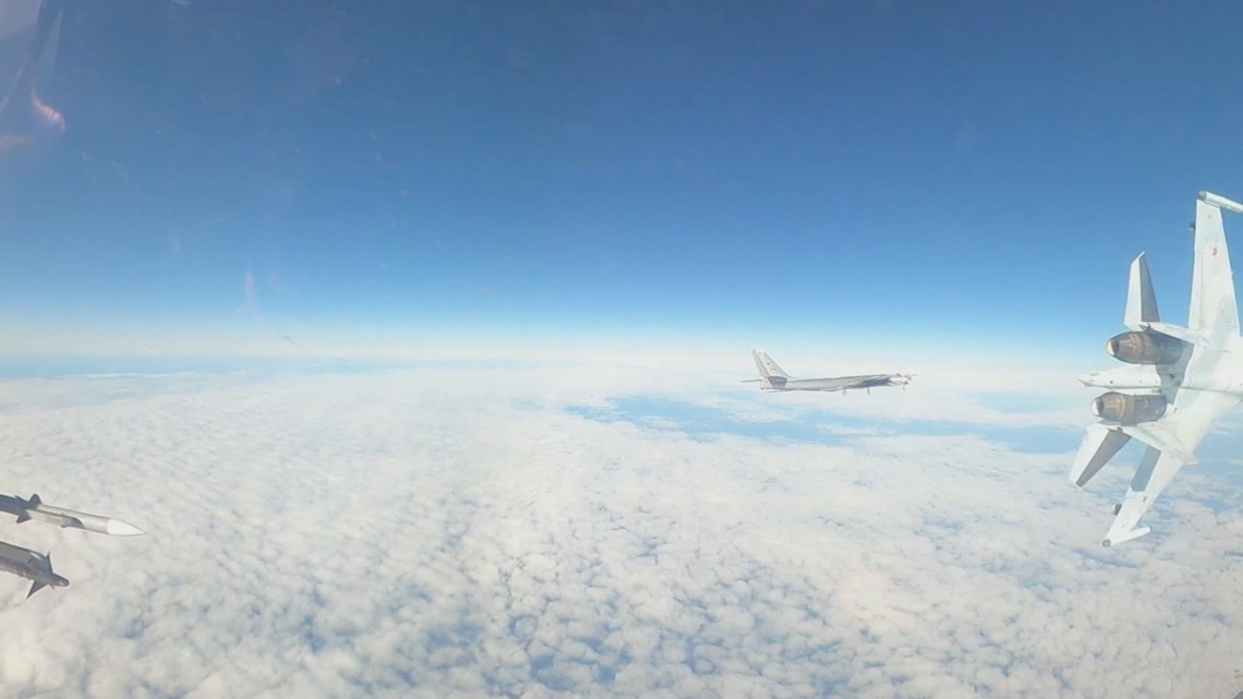 Video shows Russian fighter jet buzzing an American plane | wfaa.com