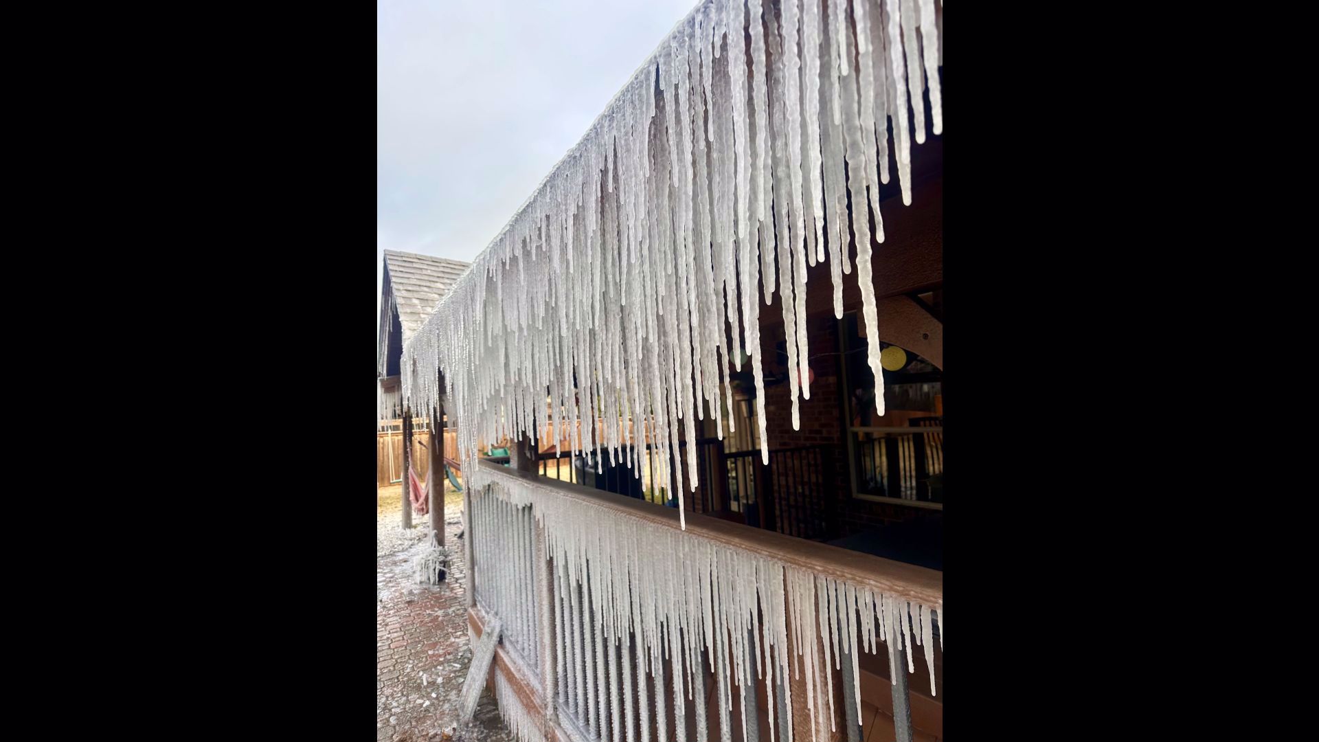 Snowing in Dallas: Pictures and video of Dallas-Fort Worth snow | wfaa.com