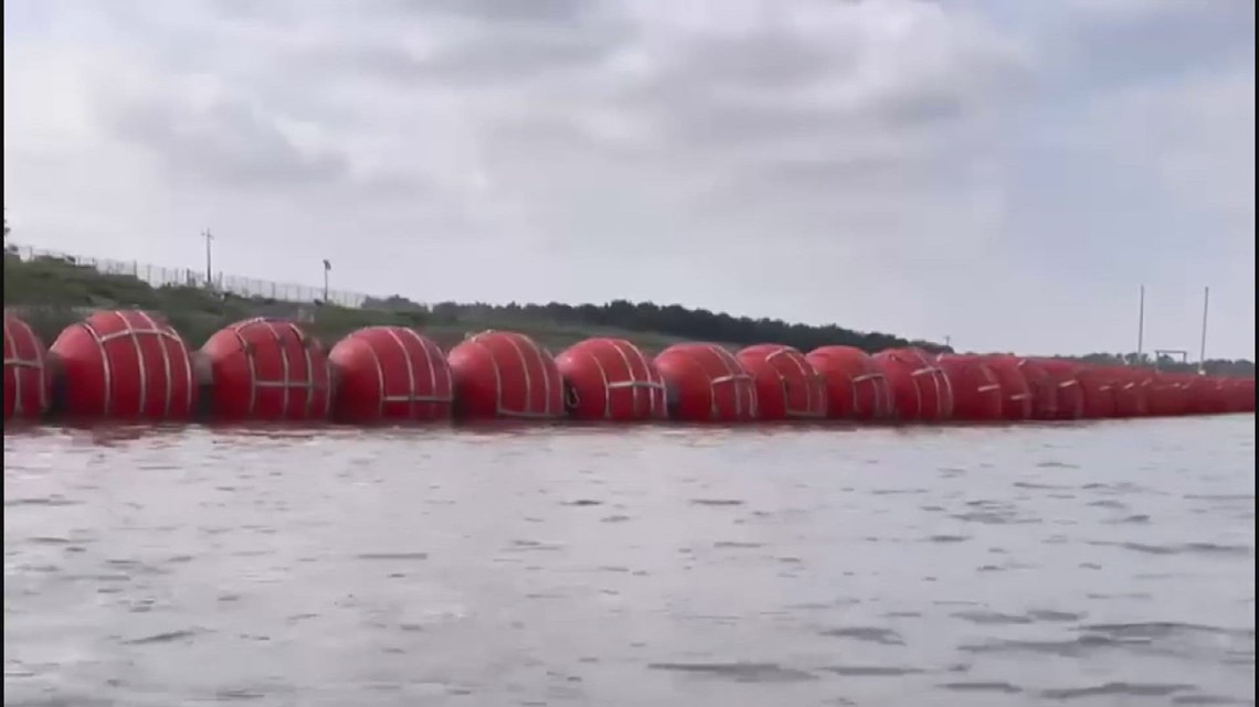 Hearing for Texas border buoys set for late August | wfaa.com