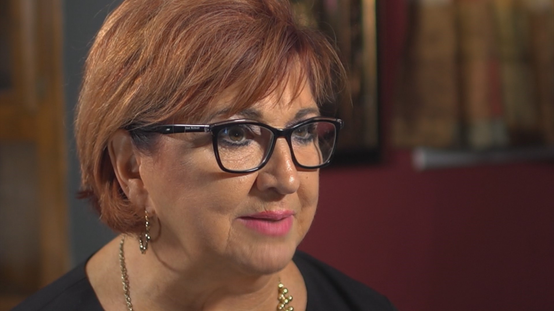 Stuck in the Middle: Investigation reveals alleged home scam targeting ...
