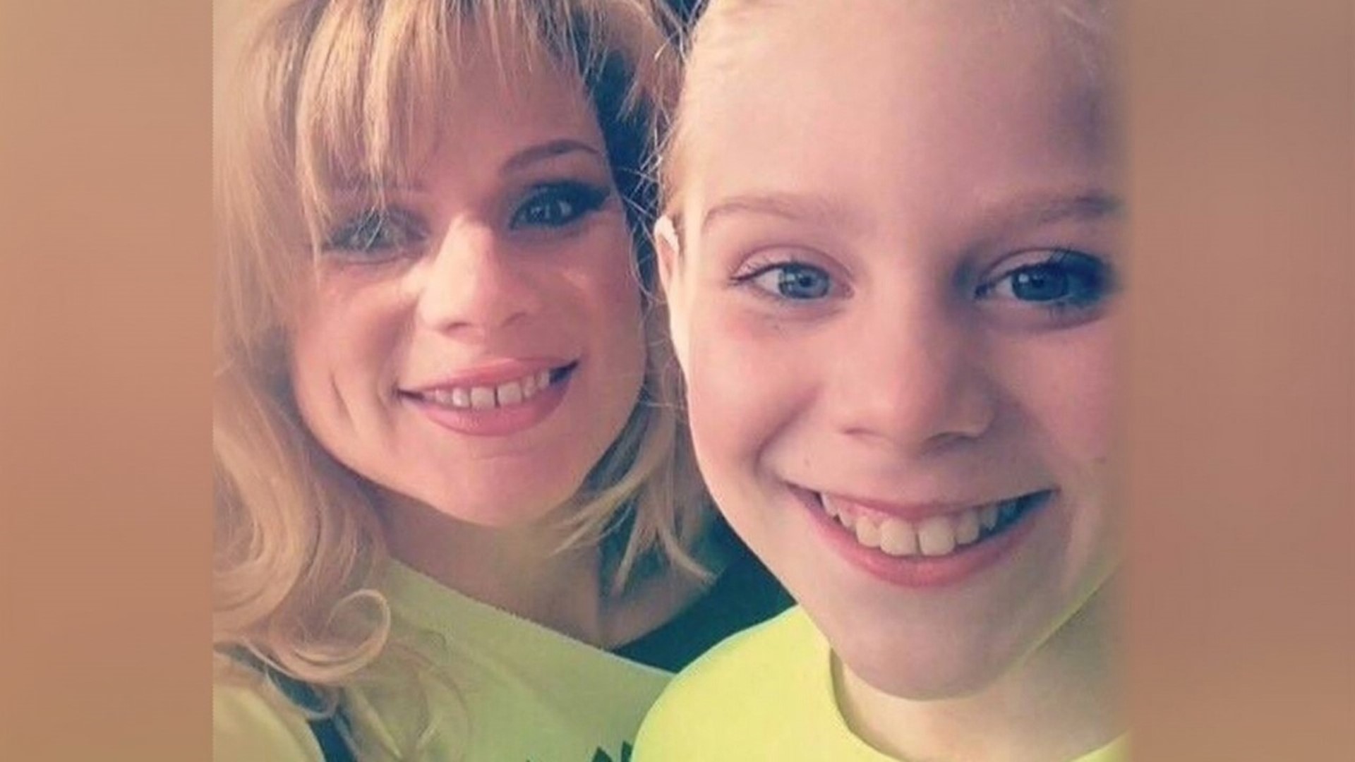 Community mourns mom, daughter killed in crash | wfaa.com