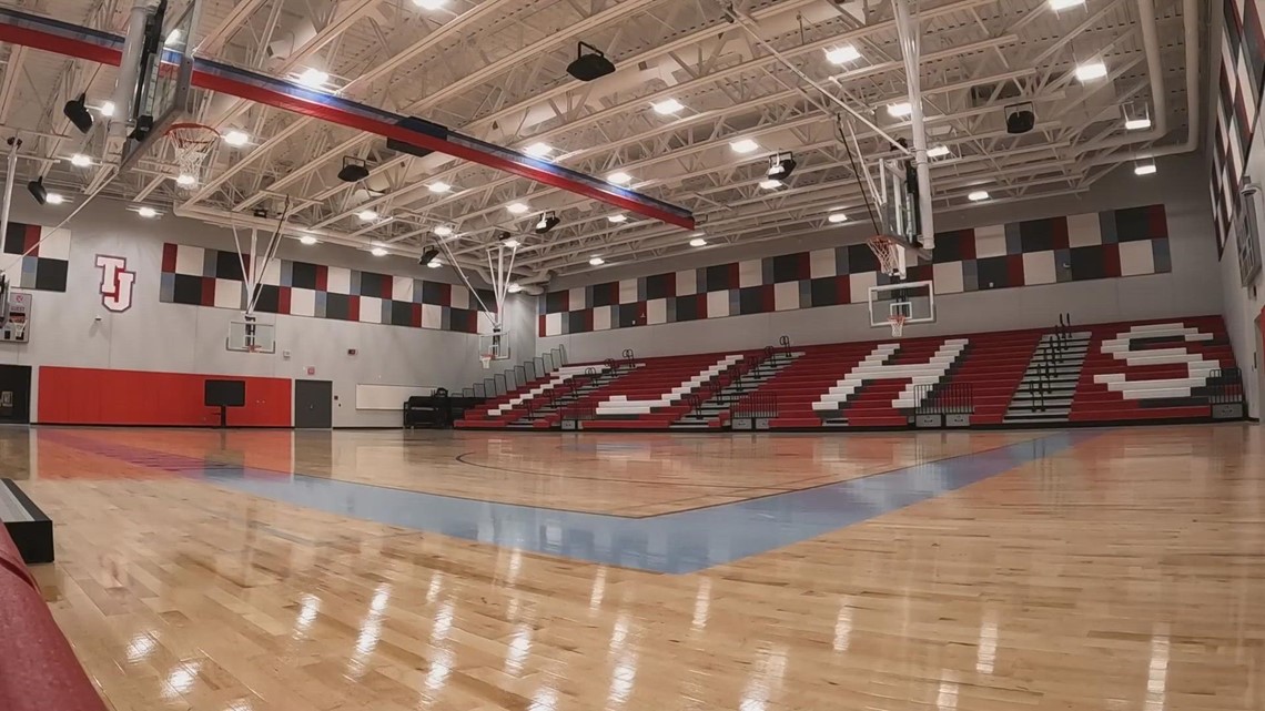 Students, alumni dedicate newly reopened Thomas Jefferson High School ...