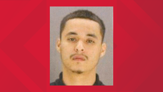 U S Marshals Searching For Convicted Murderer Who Fled During Trial