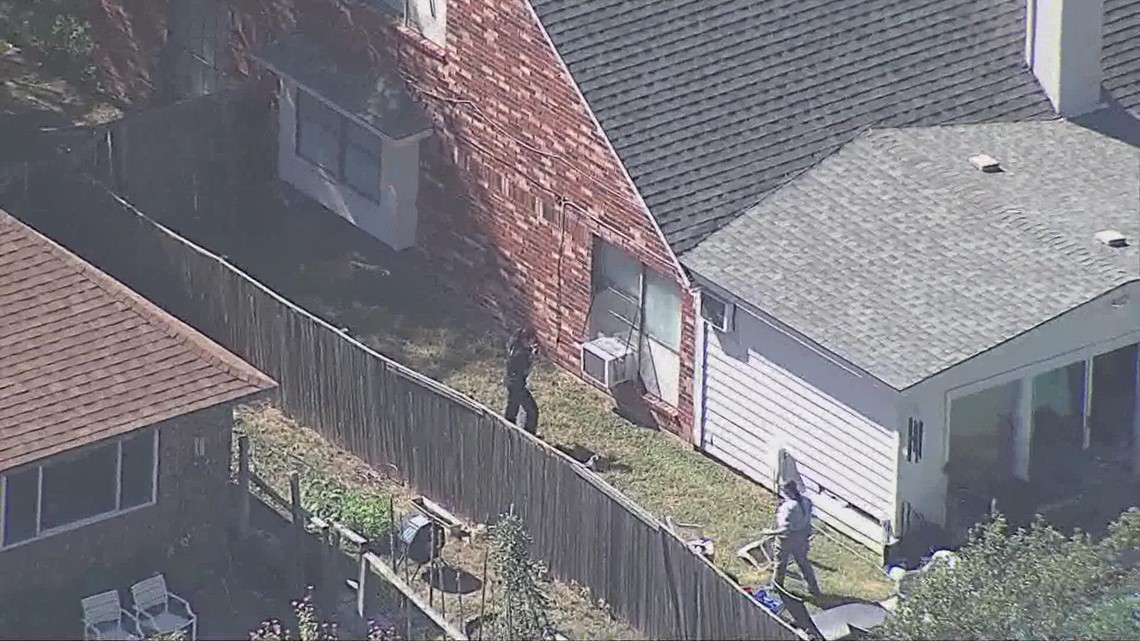 Update: Suspect injured after exchange of gunfire with officer, Garland ...