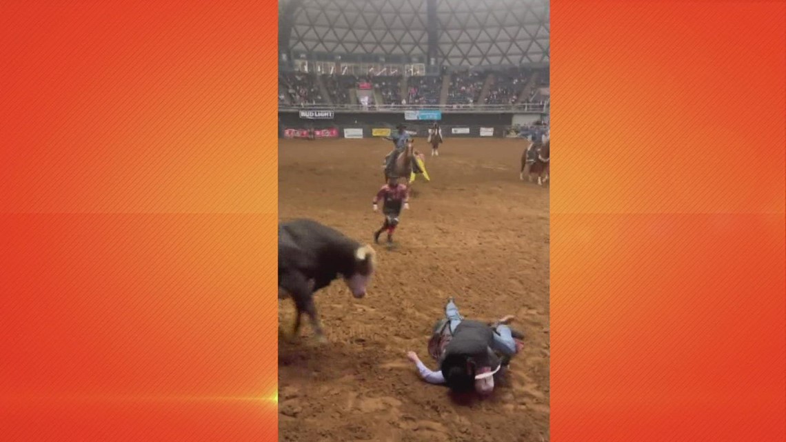 Texas teen bull rider rescued by father after rodeo fall | wfaa.com
