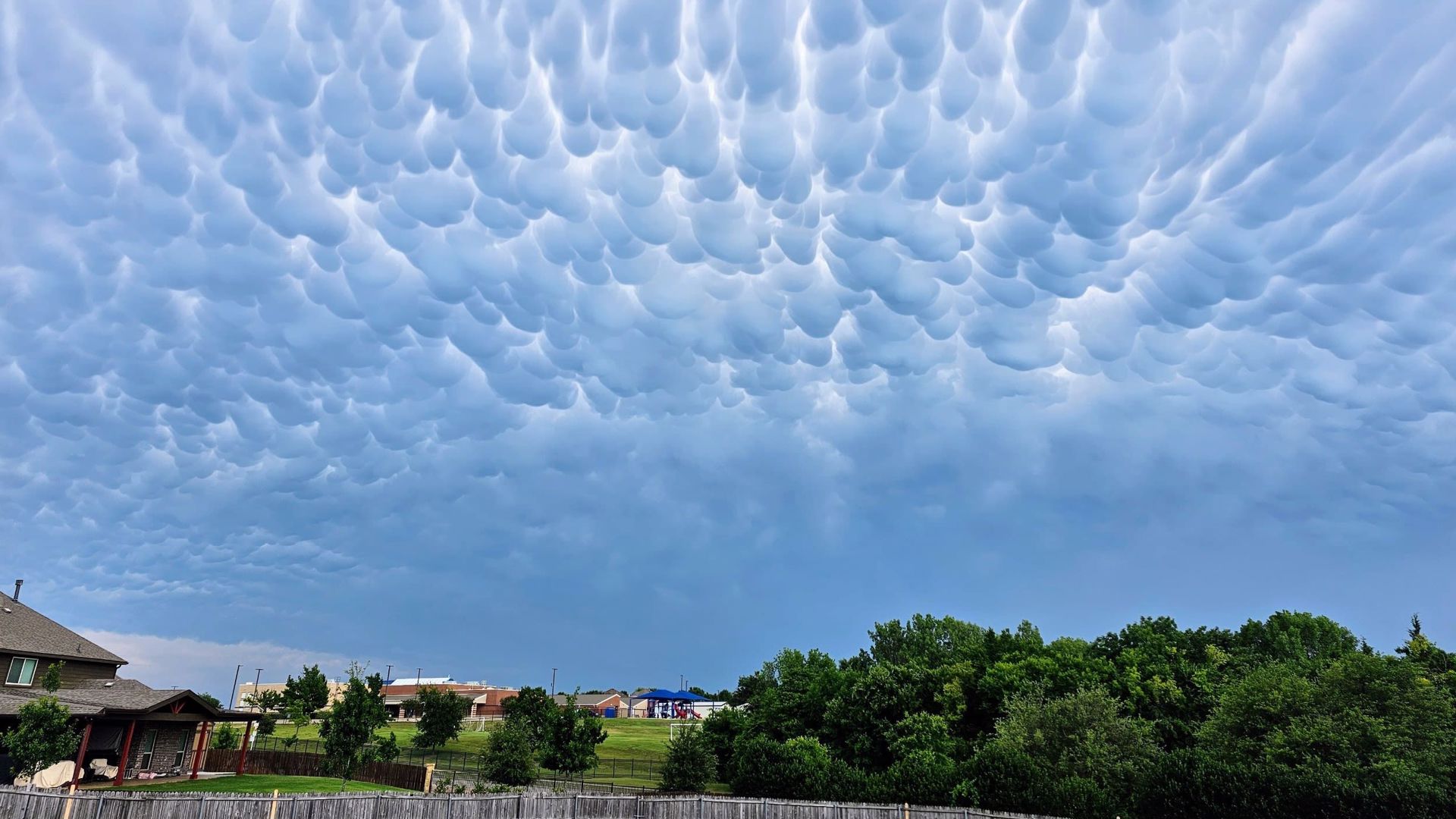 What are those strange looking clouds above DFW? | wfaa.com