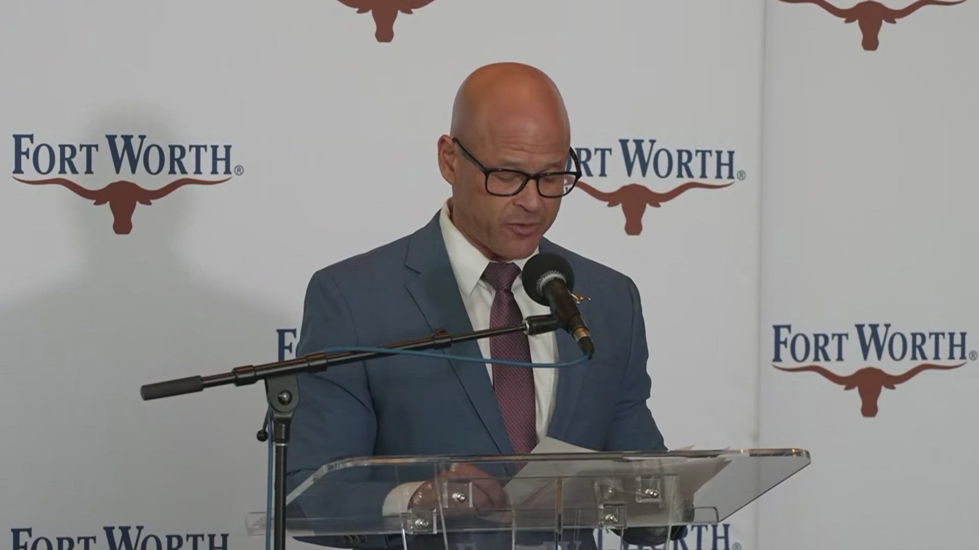 Fort Worth introduces ex-Dallas police chief Eddie Garcia as Cowtown's ...