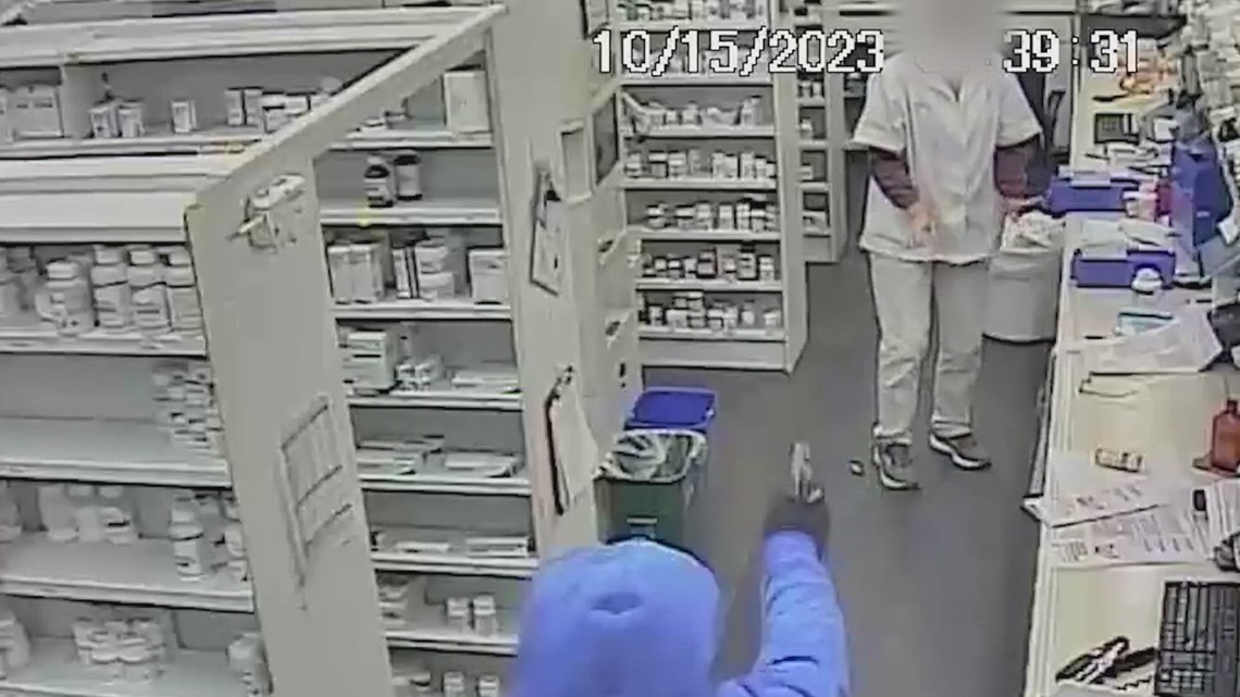 North Texas Walgreens targeted by 4 different groups of thieves in 3 ...