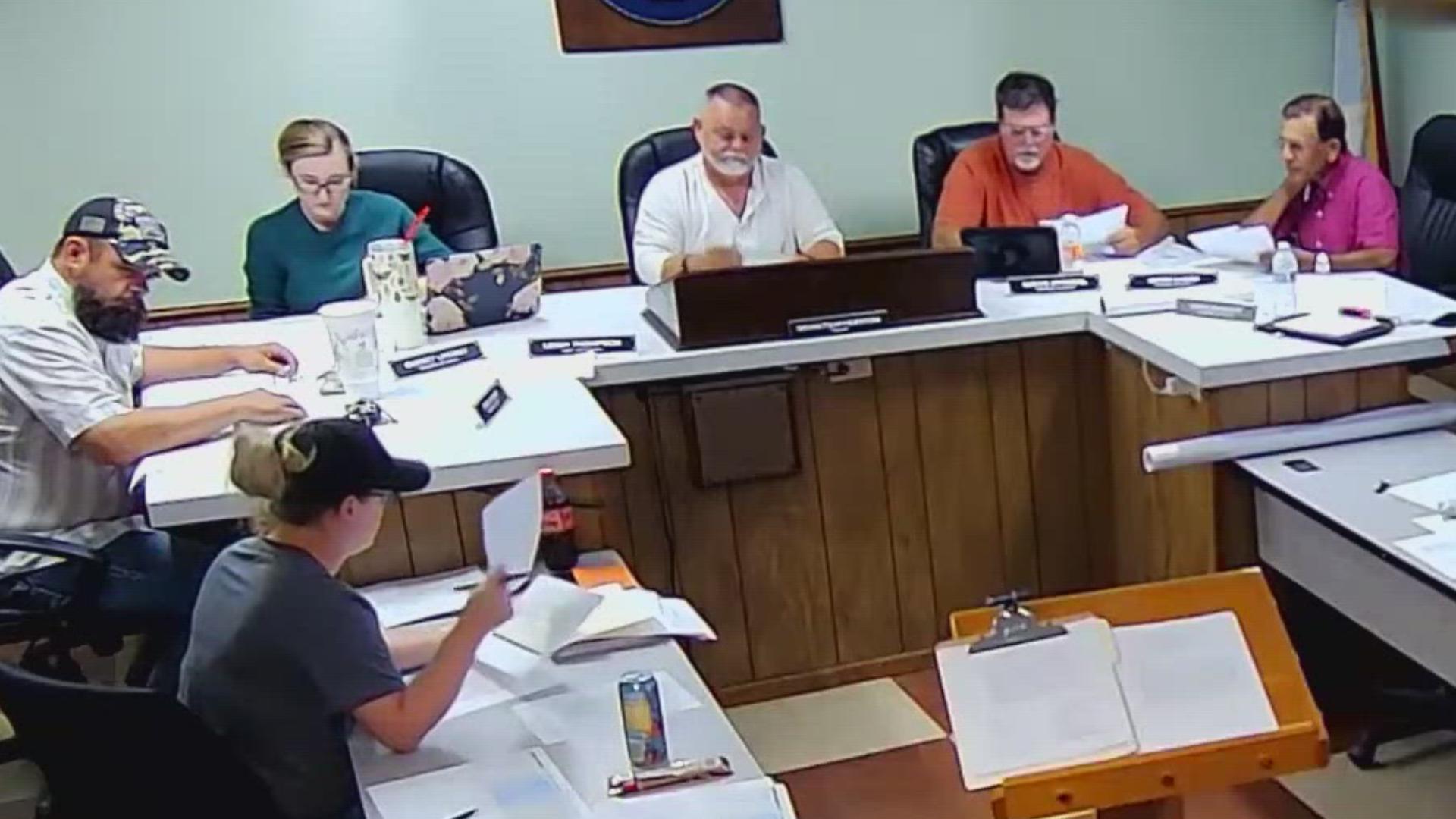 Lake Tawakoni mayor resigns during public meeting | wfaa.com