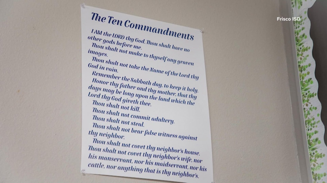 Judge orders Texas school districts to remove Ten Commandments displays ...