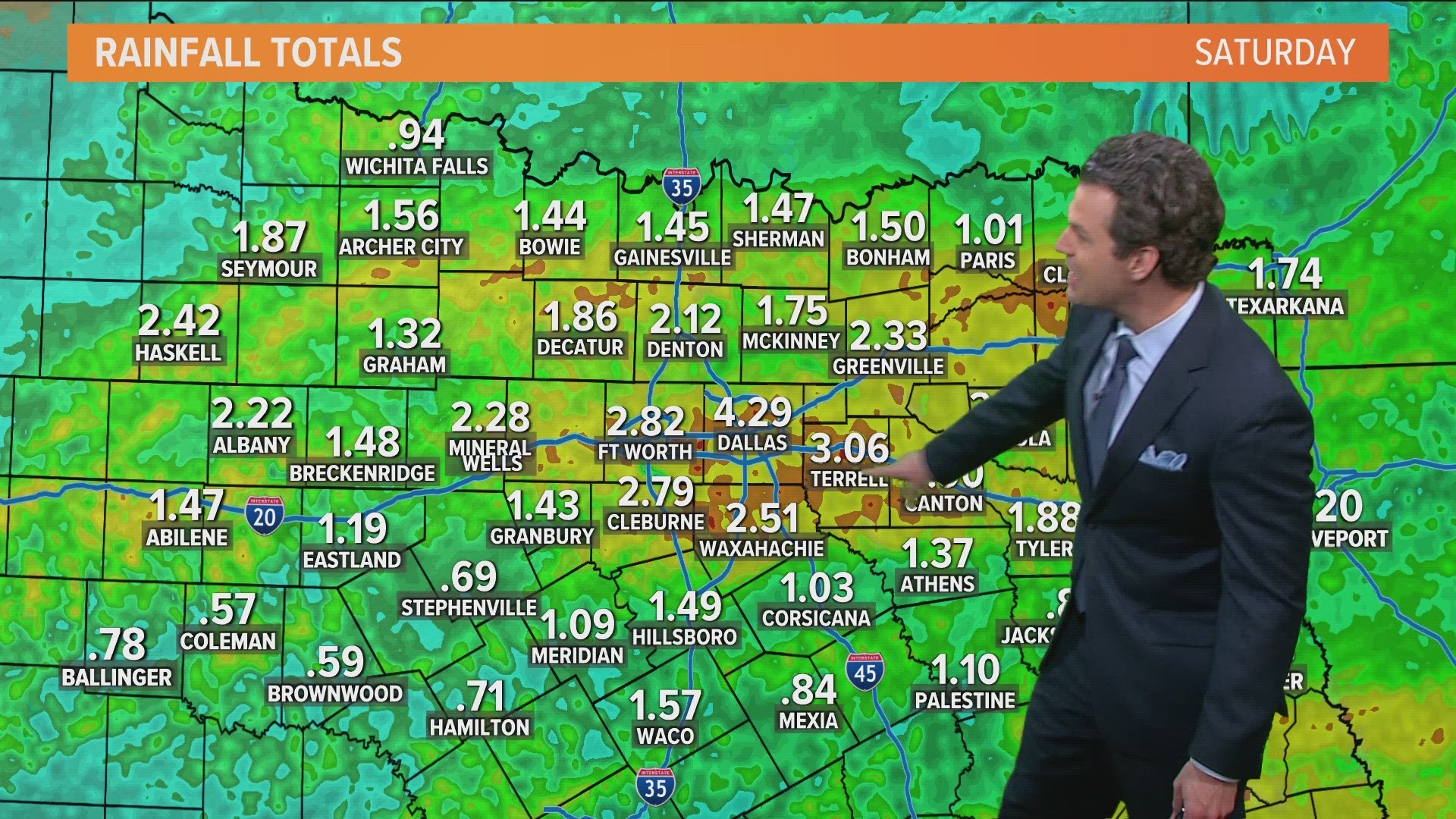 Weather blog: Train derails in flooding near Corsicana | wfaa.com