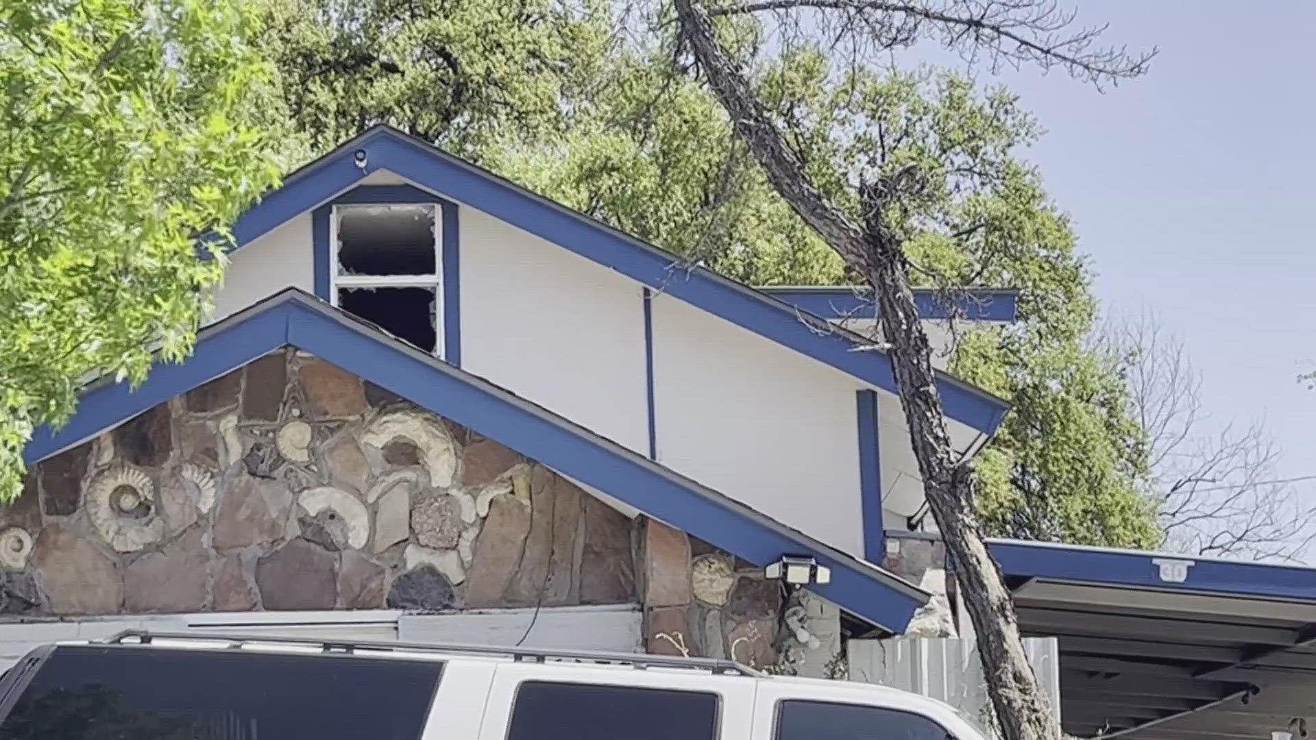 Fort Worth: Suspect arrested after firing shots, SWAT standoff, police say | wfaa.com