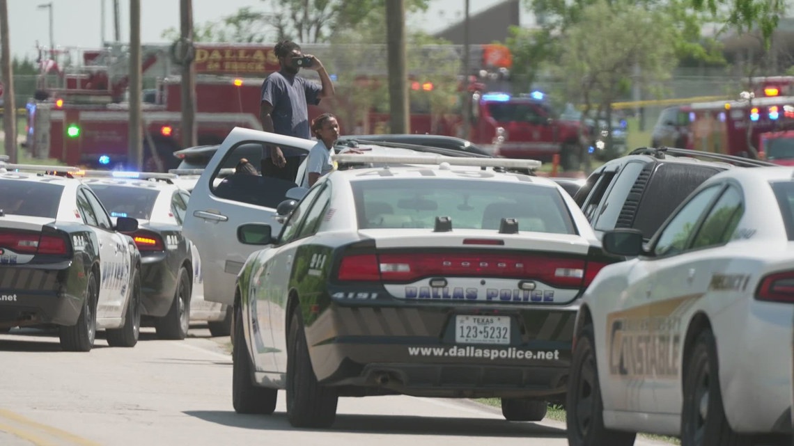 Fort Worth, Texas pileup crash on I-35W: 1 killed, highway closed ...
