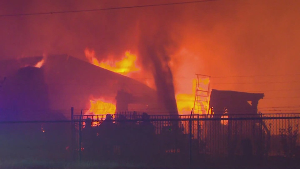 Dallas, Texas fire burns near Love Field, power outage report | wfaa.com