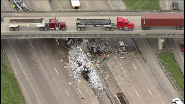 I-45 reopens in Hutchins following fatal semi crash | wfaa.com