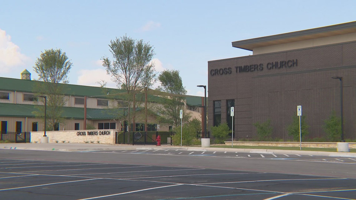 Two North Texas founding pastors leaving Cross Timbers Church | wfaa.com