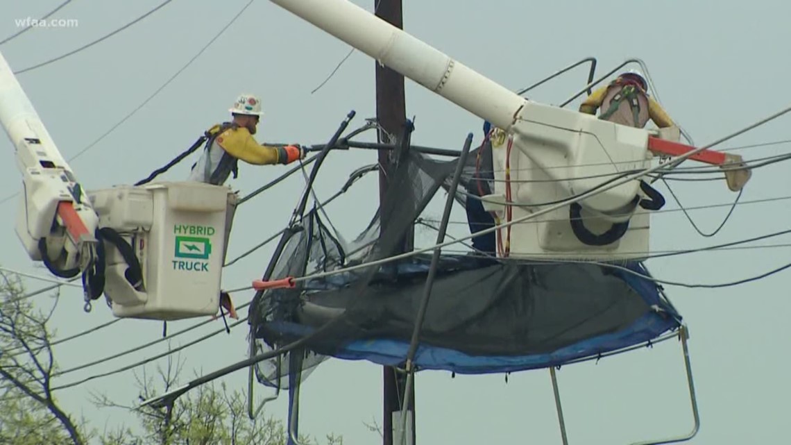 Winds blow trampoline onto pole, cut power to hundreds in Haslet | wfaa.com