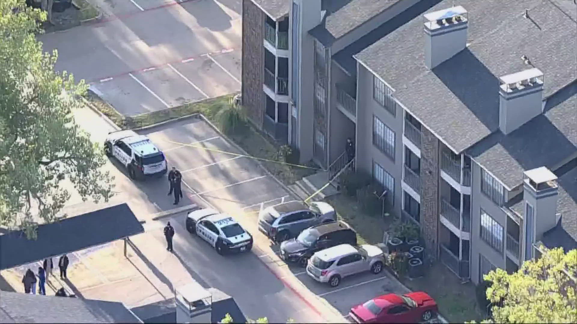 1 killed in apartment shooting in Dallas, police say | wfaa.com