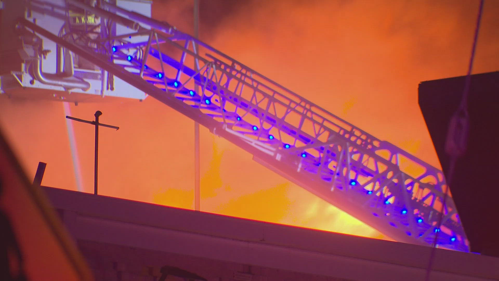 Fort Worth, Texas: Abandoned elementary school catches fire, officials ...