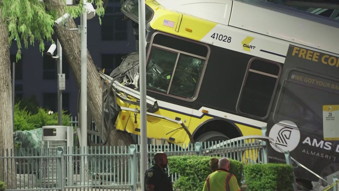 DART bus crash near Dallas rail station may lead to delays | wfaa.com