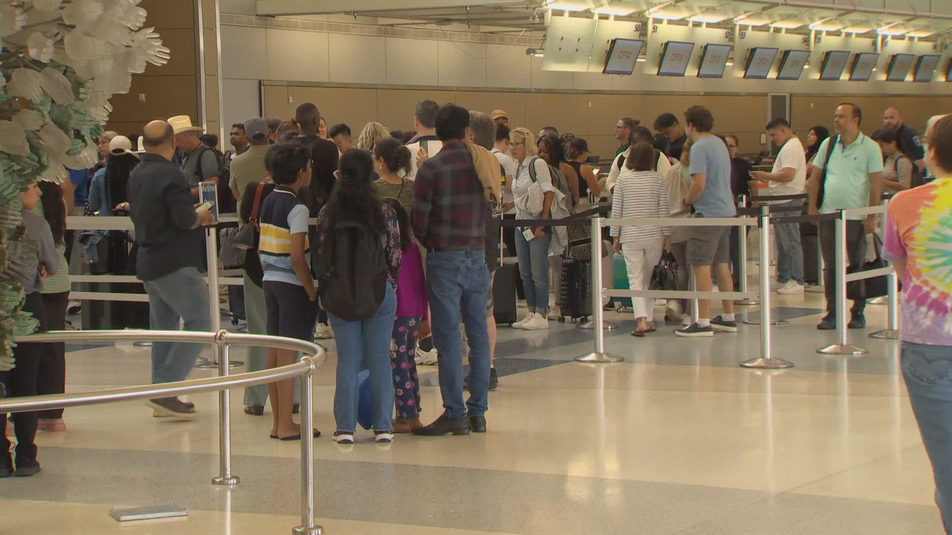 Dallas Fort Worth flight status: DFW Airport unwinds from overnight ...
