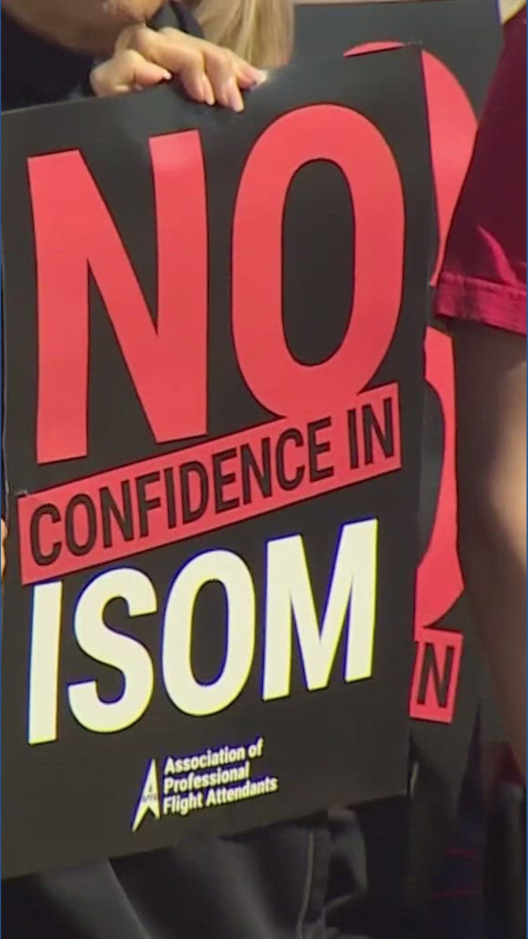American Airlines flight attendants protest, call for CEO Robert Isom’s ...