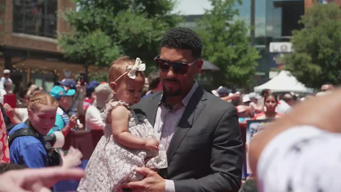 MLB All-Stars walk the red carpet before tonight's All-Star Game | wfaa.com