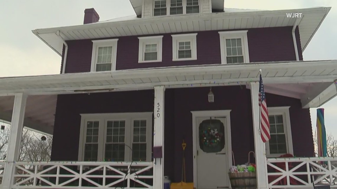 Michigan family's purple house painted in TCU colors as they root ...