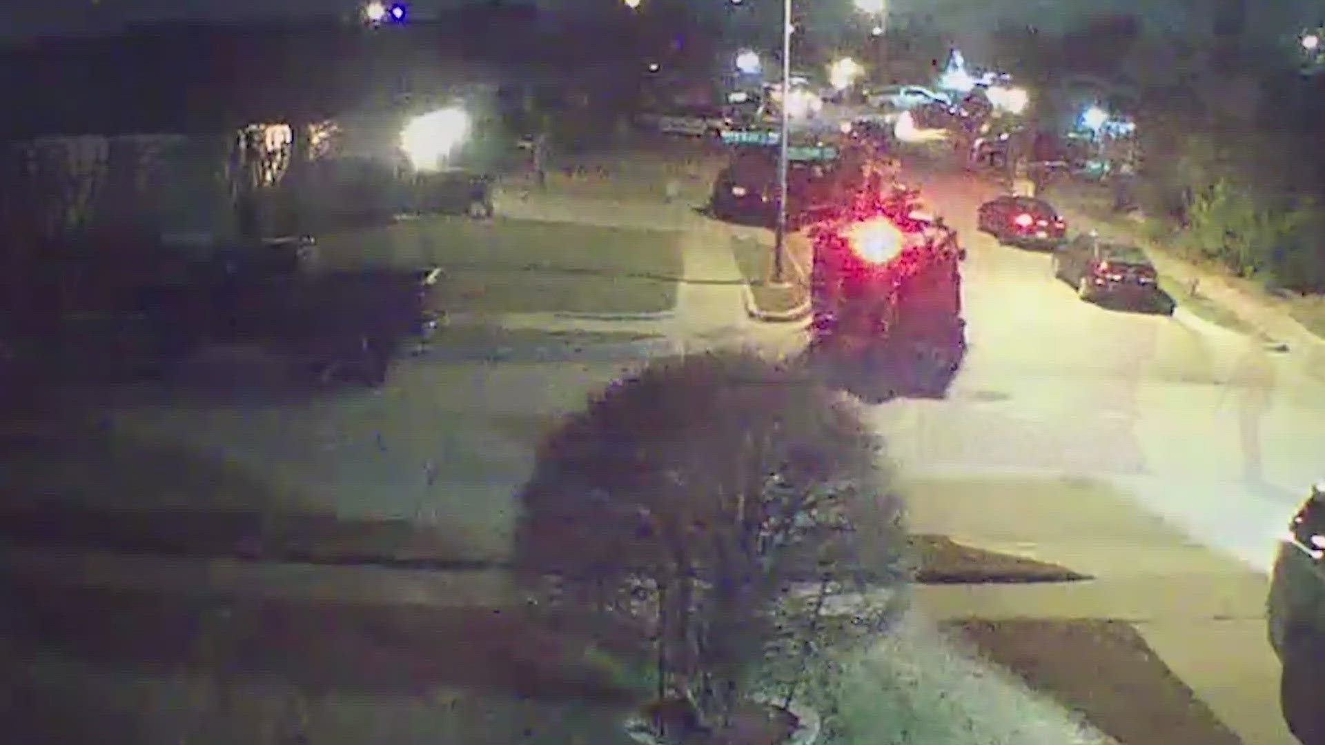 Footage shows SWAT teams arrest South Fort Worth arson suspect | wfaa.com