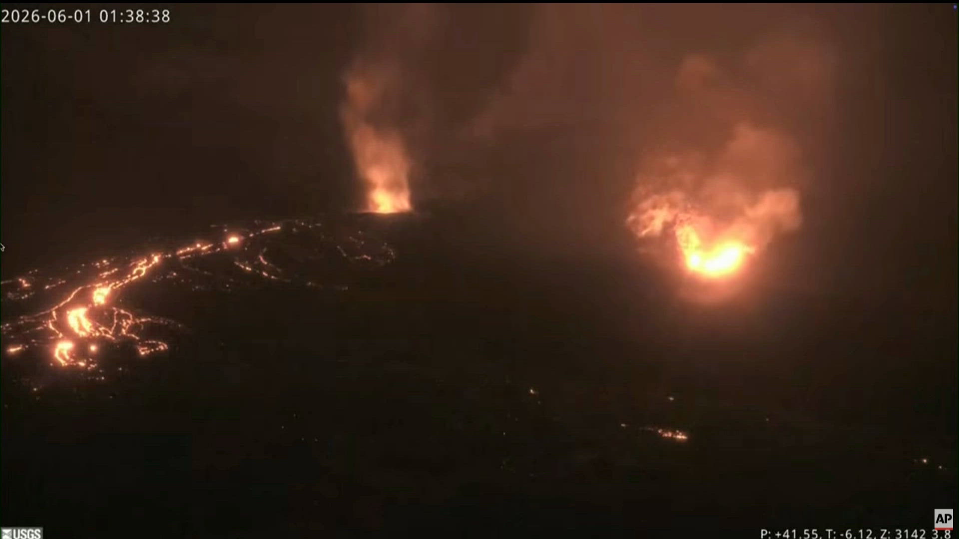 Lava pouring out of an active volcano in Hawaii | wfaa.com
