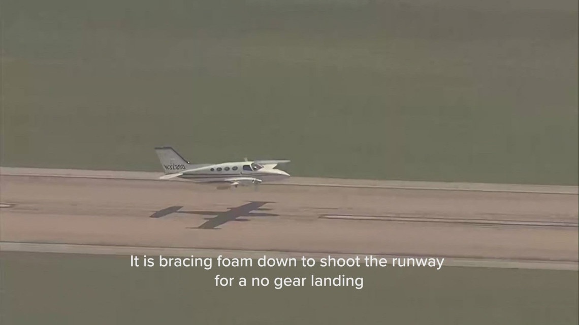 Plane makes emergency landing in North Texas | wfaa.com