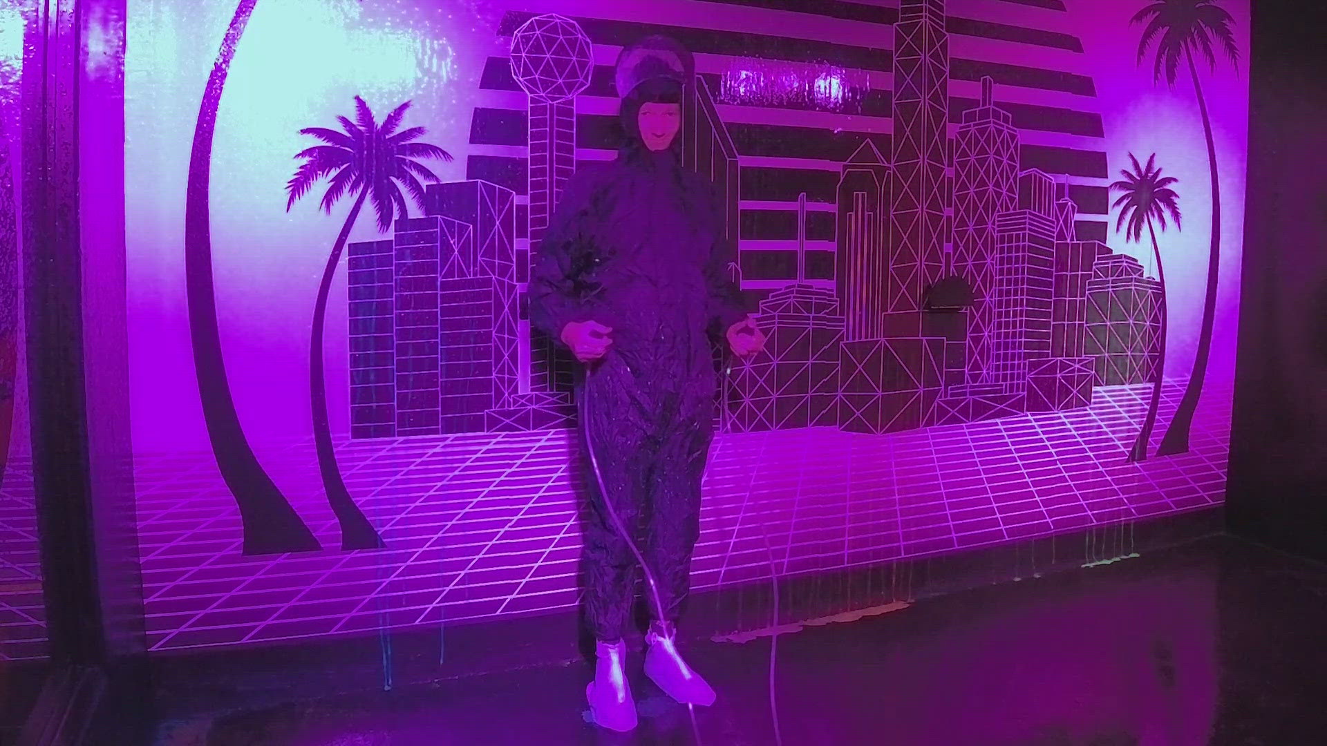 Dallas, Texas: Glow or Go offers new, interactive games in the dark ...