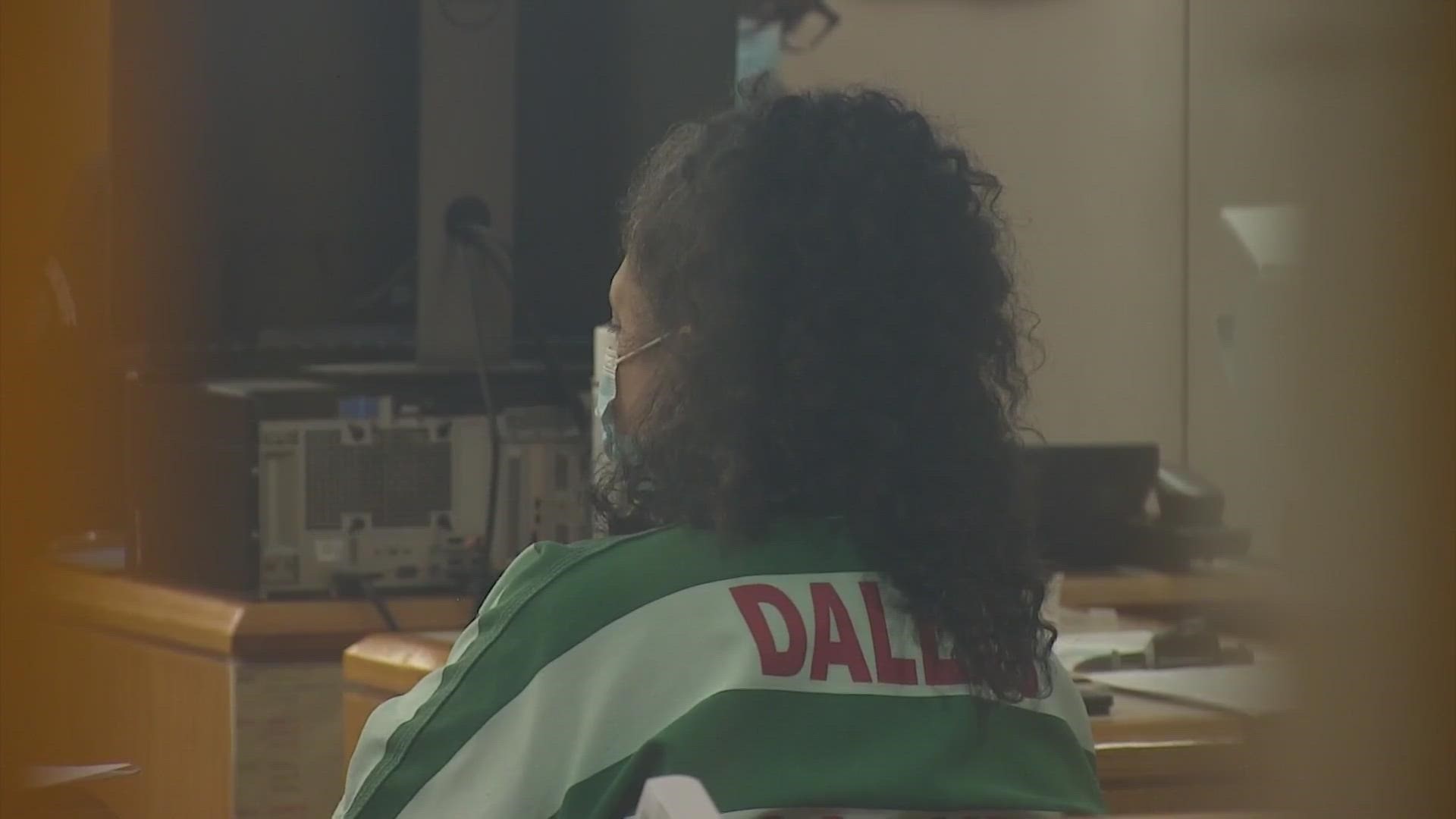 Dallas judge holds hearing on missing evidence in murder trial for ...