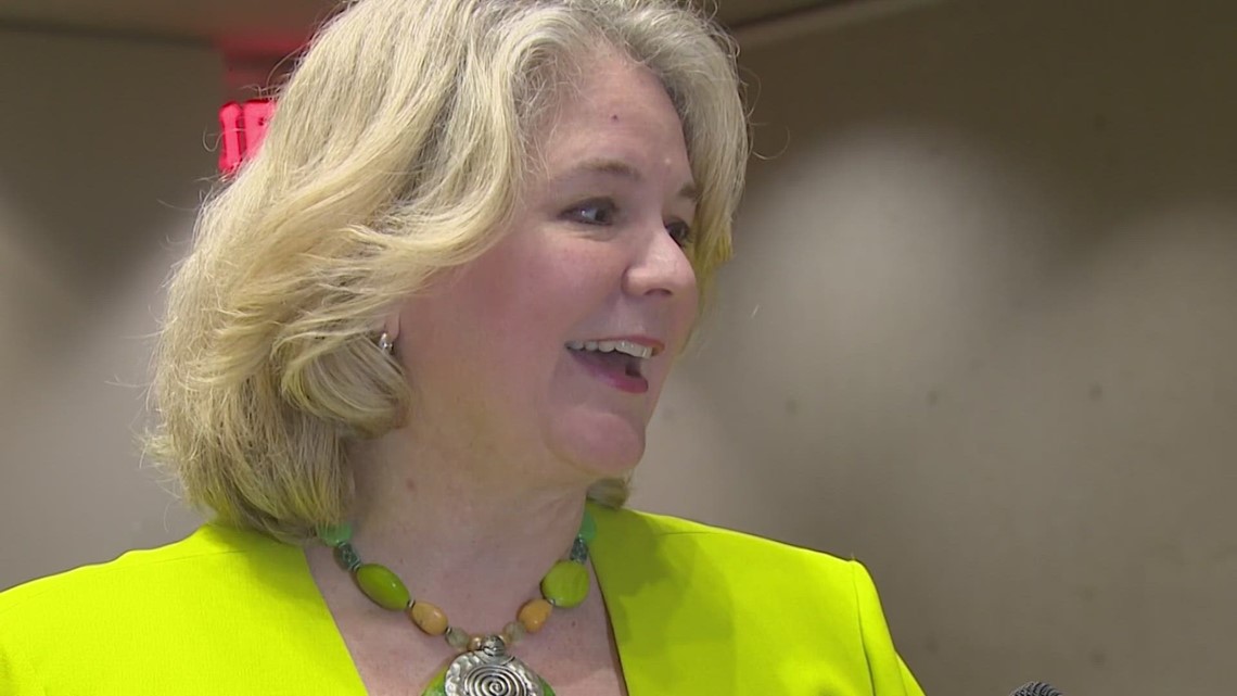 Dallas councilwoman speaks after she says her home was vandalized with ...