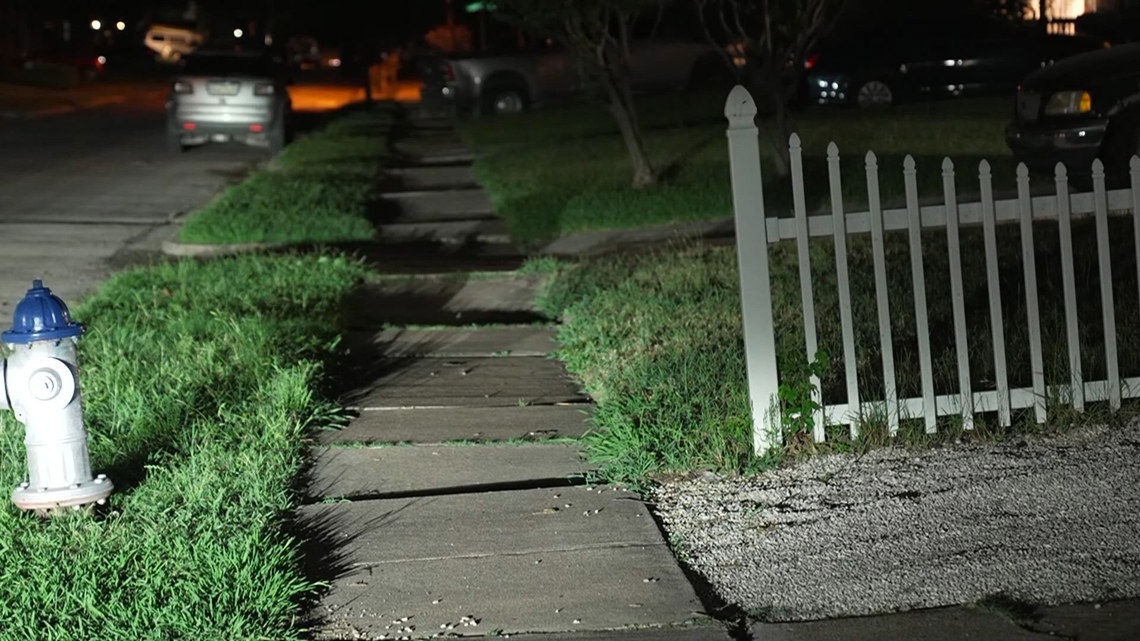 Teen hospitalized after shooting in Southeast Dallas, police say | wfaa.com