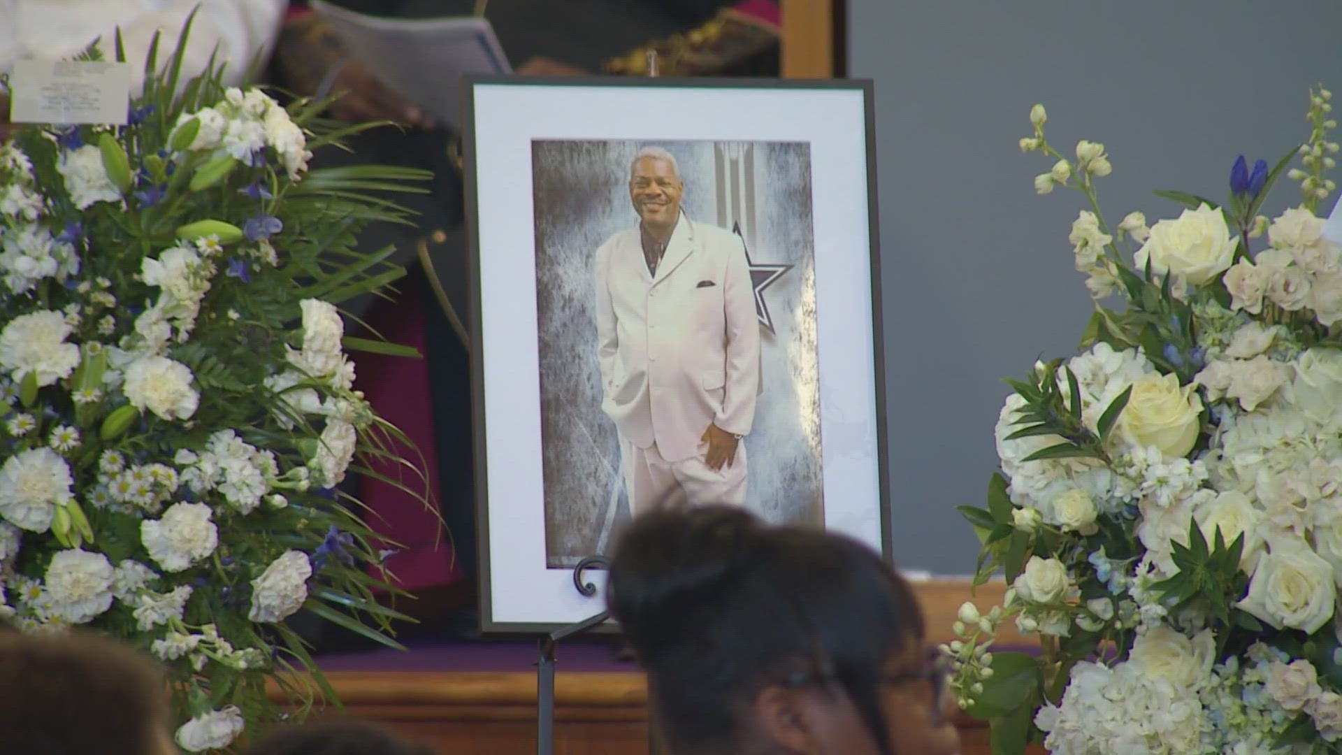 Funeral held for longtime Cowboys security guard, AT&T Stadium art ...