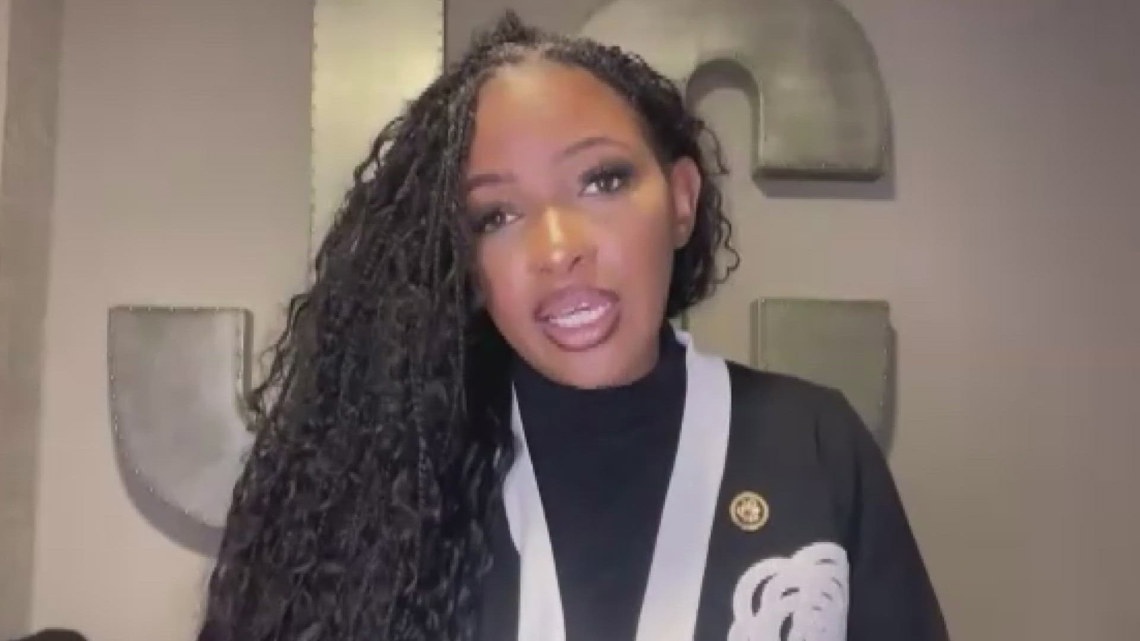 Rep. Crockett slams Republicans who withdrew support for deal to avoid ...