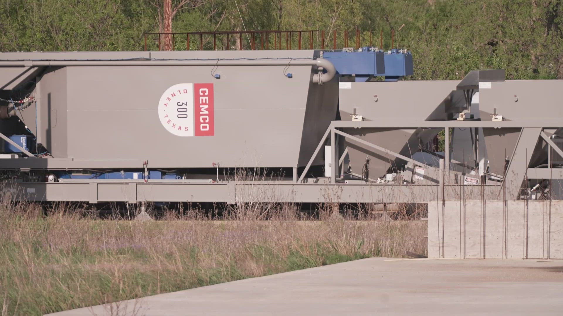 North Texas neighbors fight concrete plant approval | wfaa.com