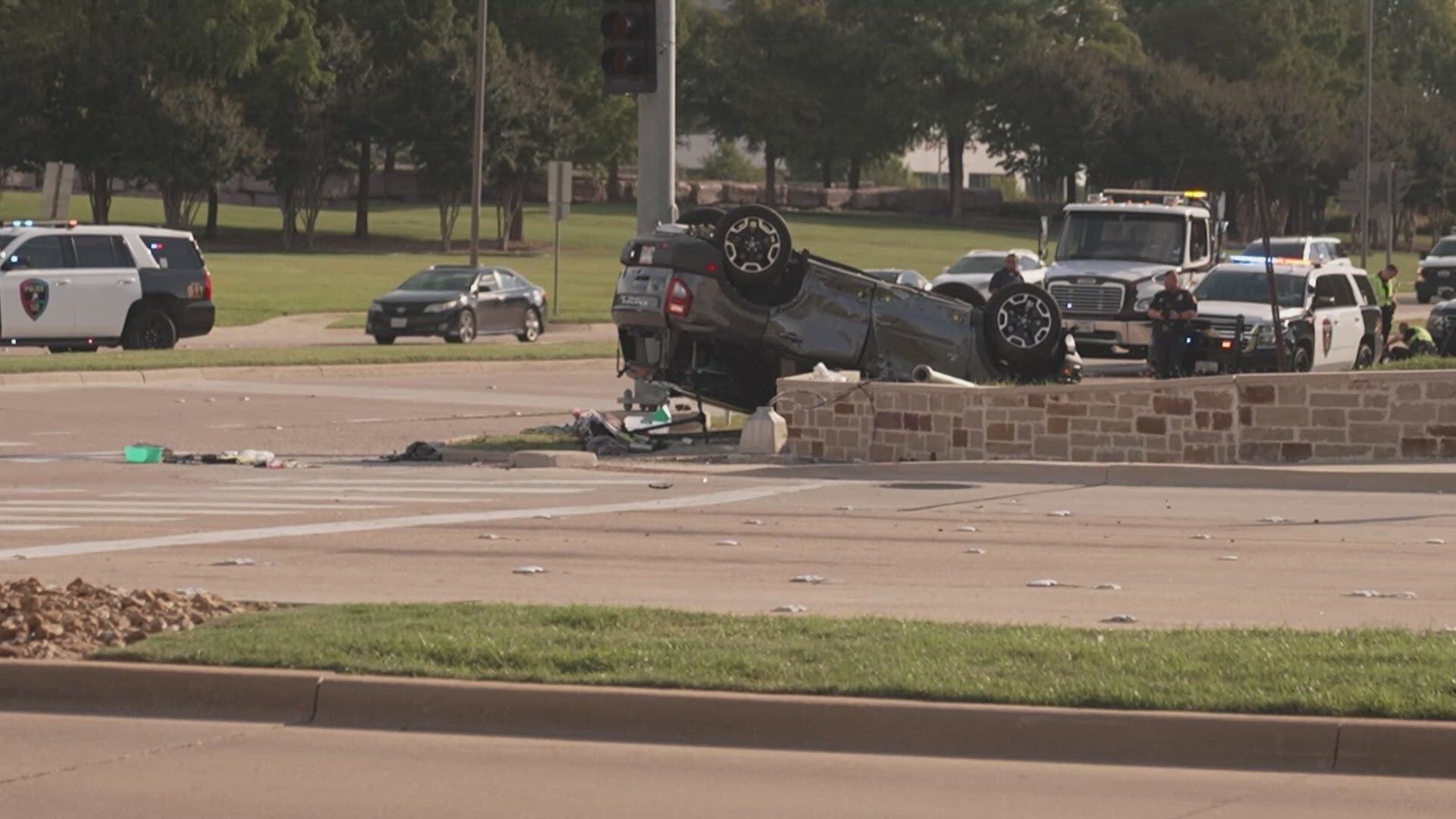 Plano PD: 1 pedestrians killed in 2-vehicle rollover crash | wfaa.com