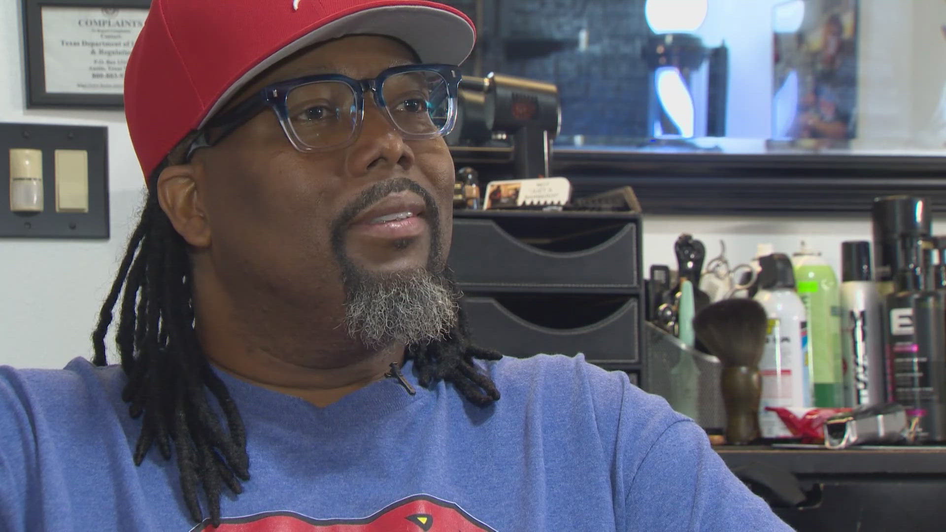 Barber gets unexpected help, shares the impact on his business after ...