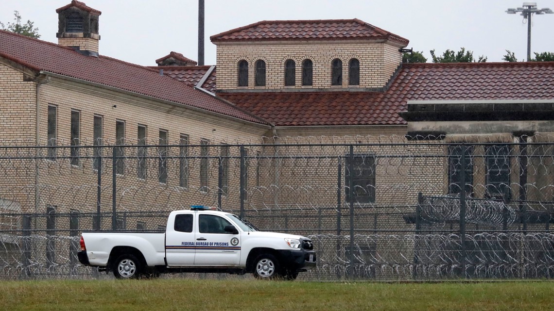 74-year-old federal inmate latest to die from COVID-19 at Fort Worth ...