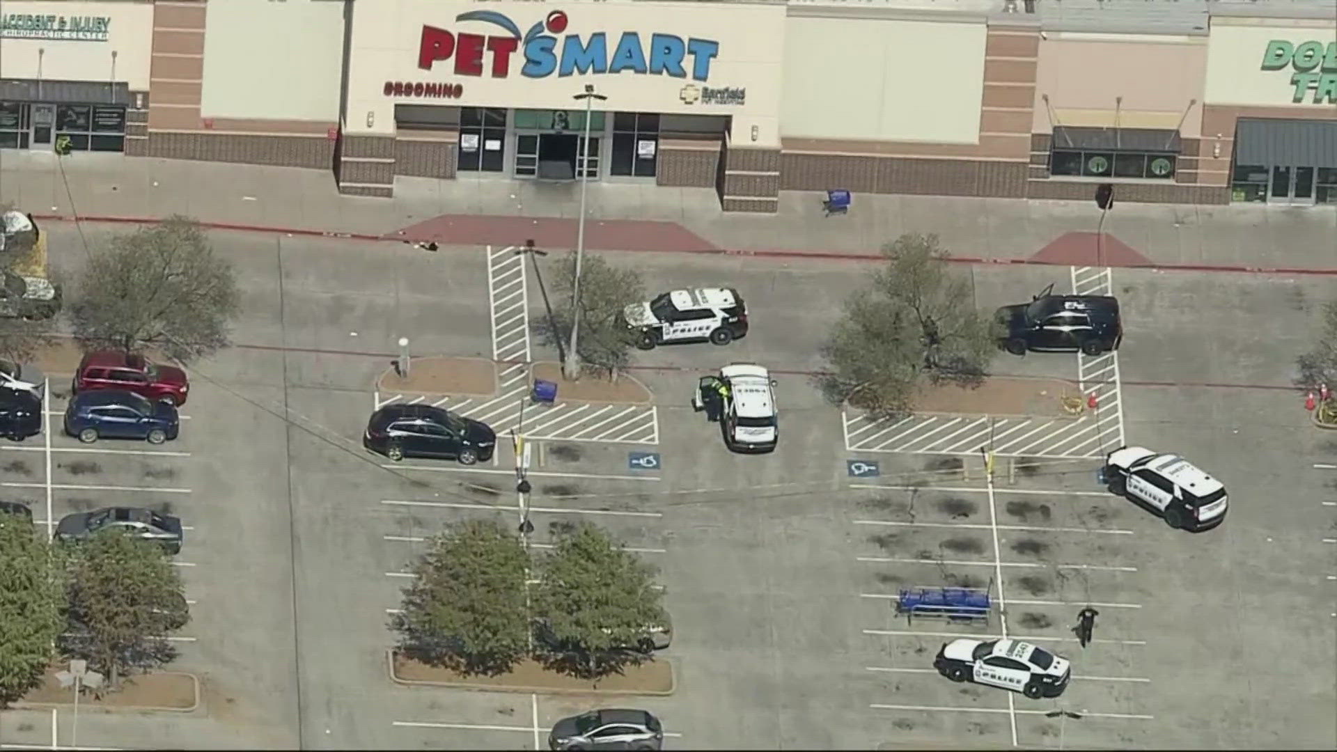 Woman shot and killed in area of shopping center off I-20 in Dallas ...